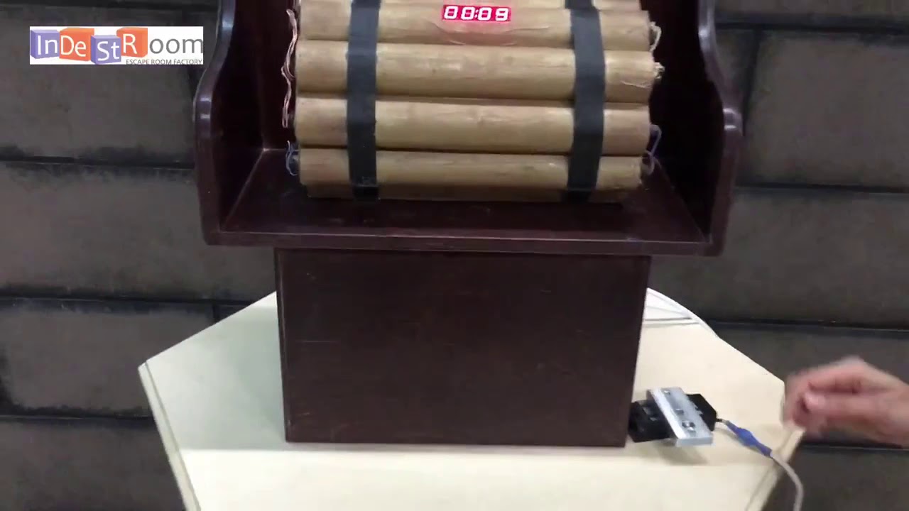 Puzzle The Bomb - YouTube