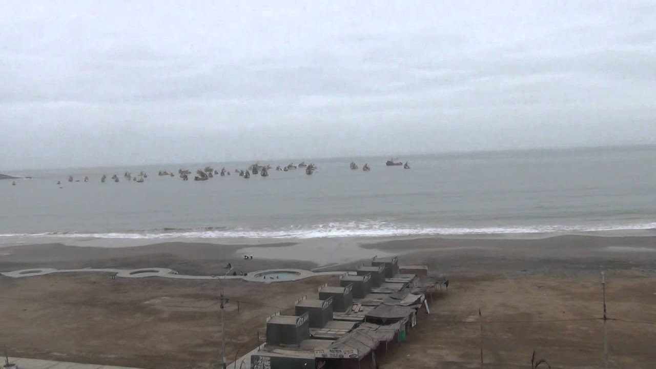 Playa en Huacho, Perú - YouTube