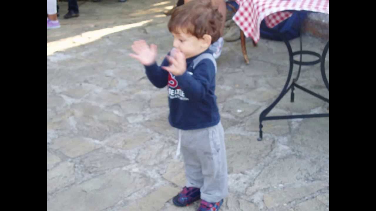 Παιχνίδια στην αυλή - YouTube