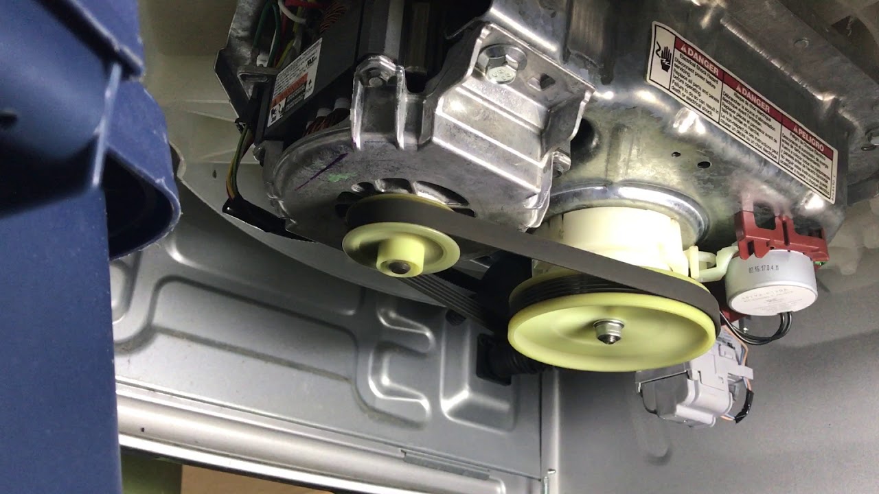 A look underneath a Maytag Bravos Washer, High Speed Agitation Mode ...