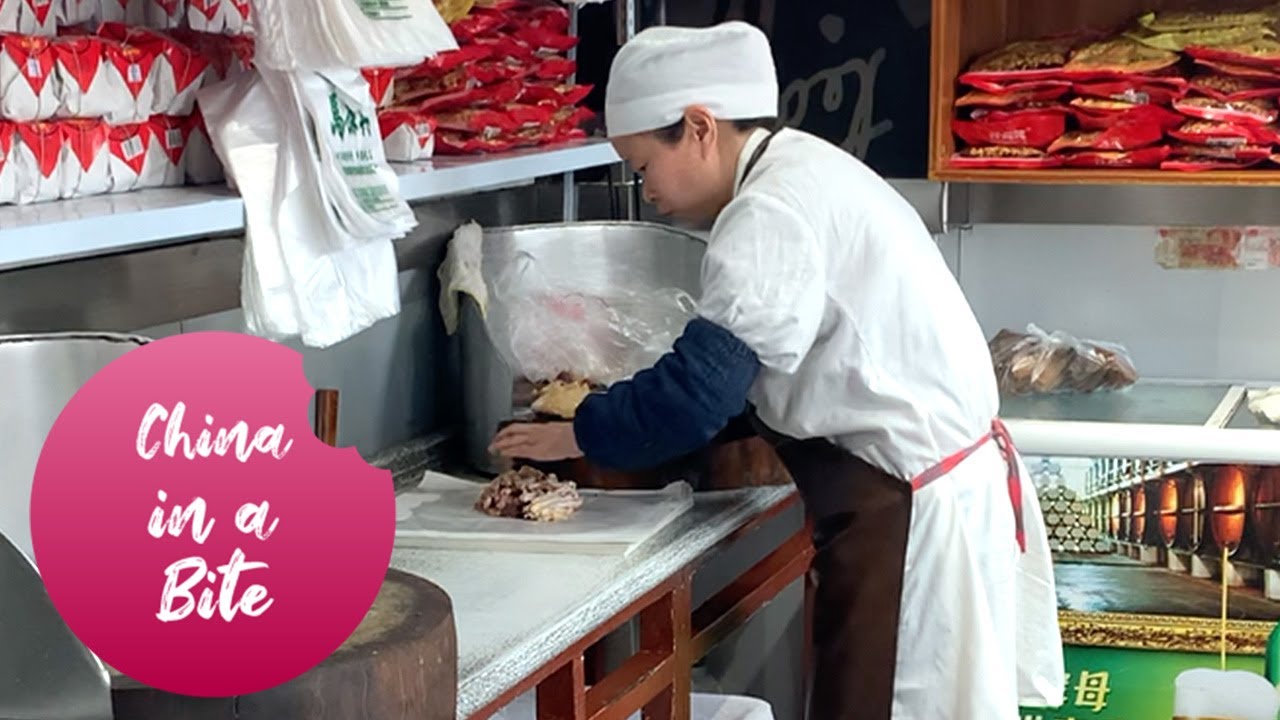 The world's oldest restaurant serves "Bucket Chicken"? China in a Bite ...