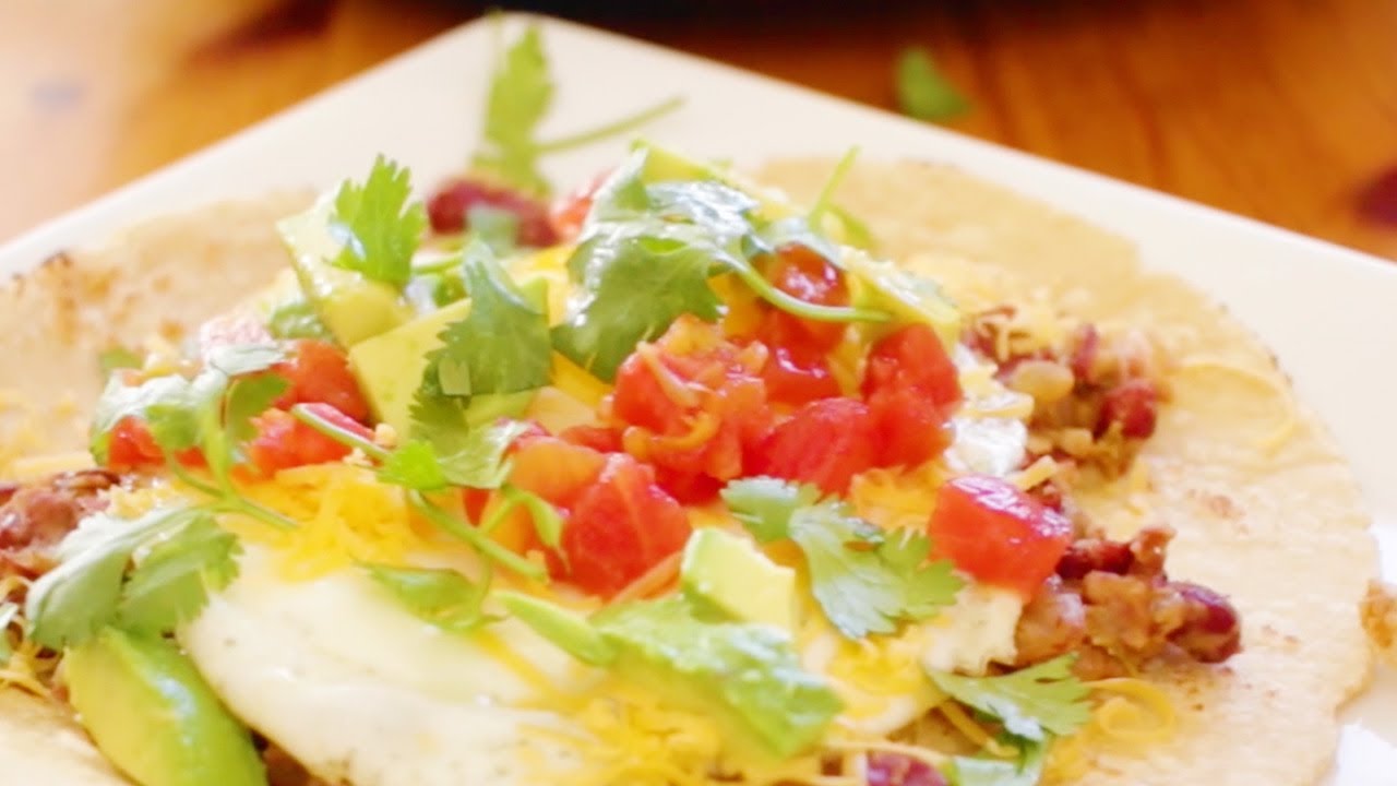 Huevos Rancheros Breakfast Tacos - YouTube