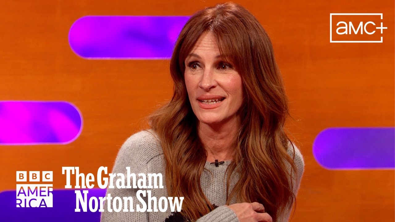 Julia Roberts' Beautifully Engineered Bra 🤭 The Graham Norton Show ...