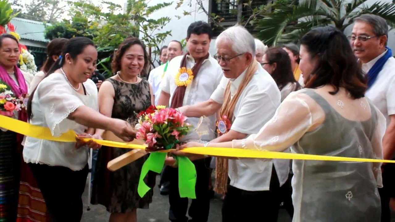 Unveiling of Mother Delight Rice Statue at PSD - YouTube