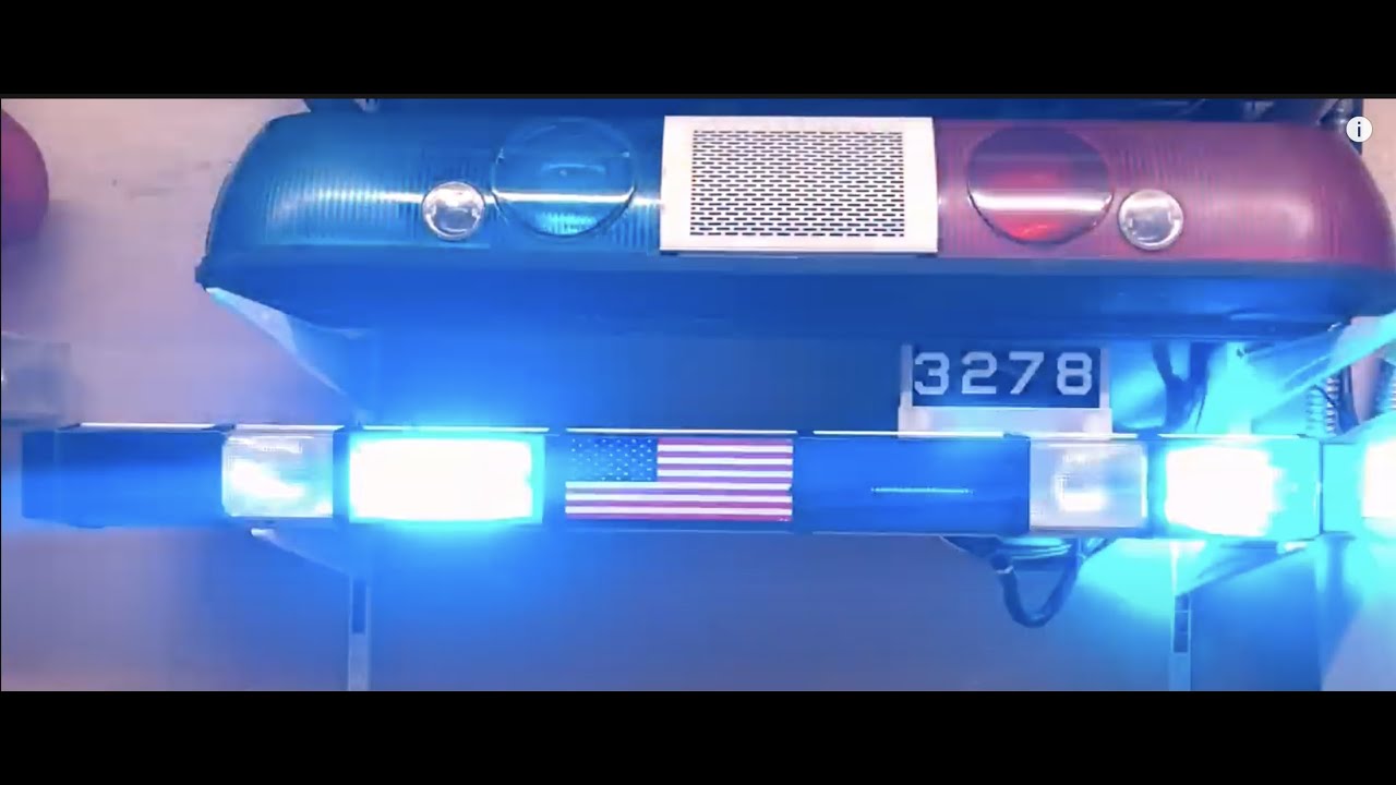 Lightbar Highlight: Whelen Edge 9000- Chicago PD - YouTube