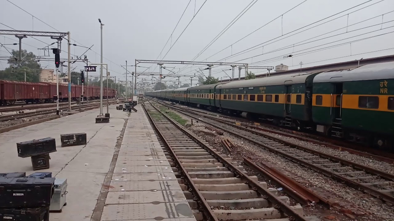 12203 shc- asr GARIB RATH EXPRESS - YouTube
