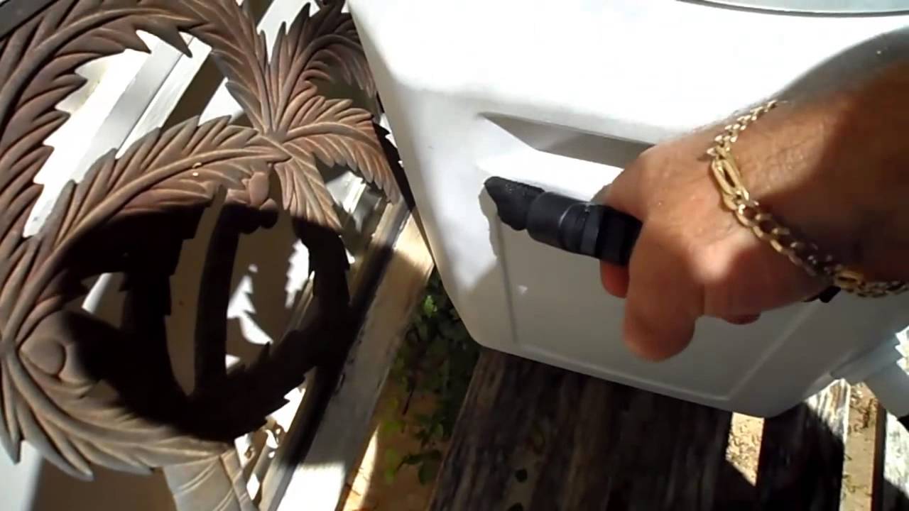 DIY LIve Well Bait Tank - YouTube