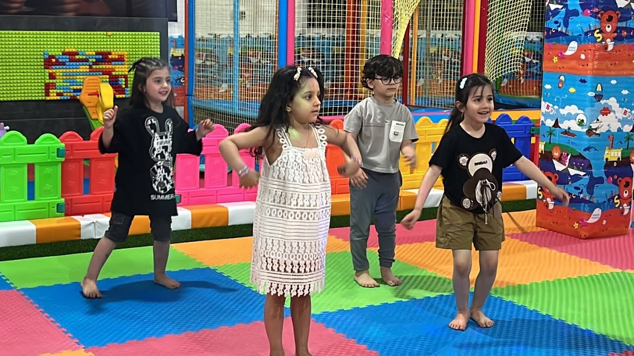 Crazy and happy games for kids 🌈🎁: let's jump together - YouTube