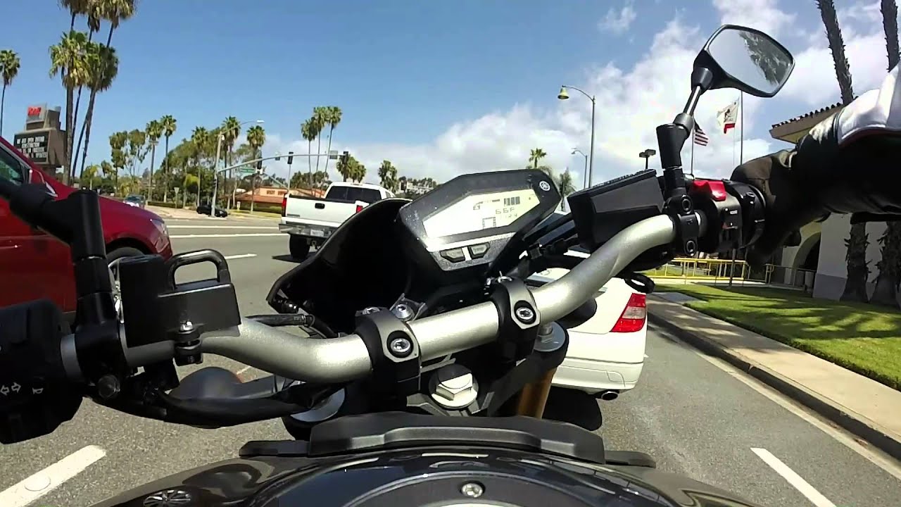 FZ-09 A-Mode Quick Ride to Work - YouTube