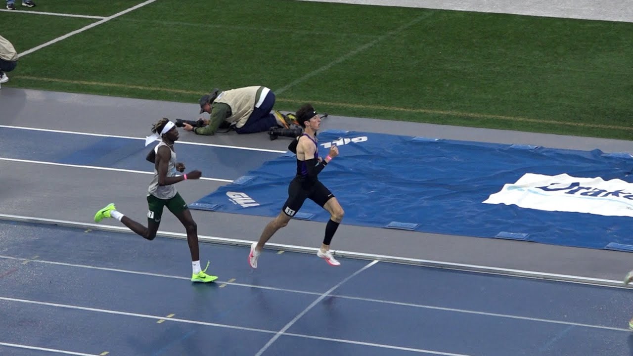Iowa City West 1600 m Run - 2024 Drake Relays - YouTube