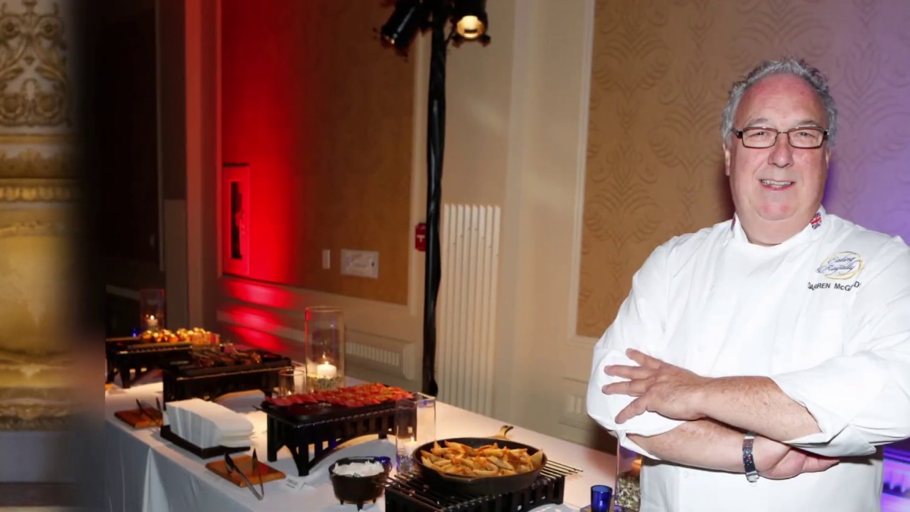 Queen Elizabeth's former chef has compared Buckingham Palace to ...