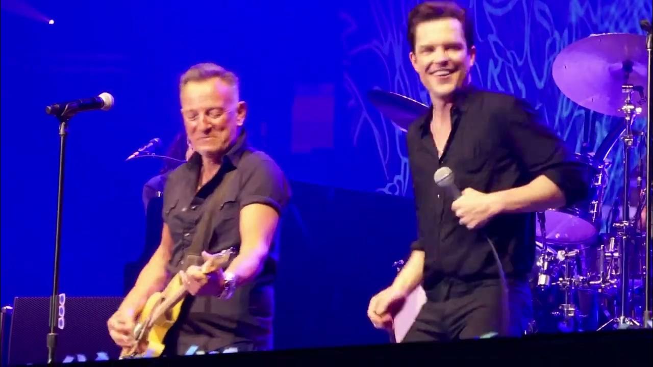 Badlands Bruce Springsteen joined the Killers at Madison Square Garden, NYC. 10/1/2022 - YouTube