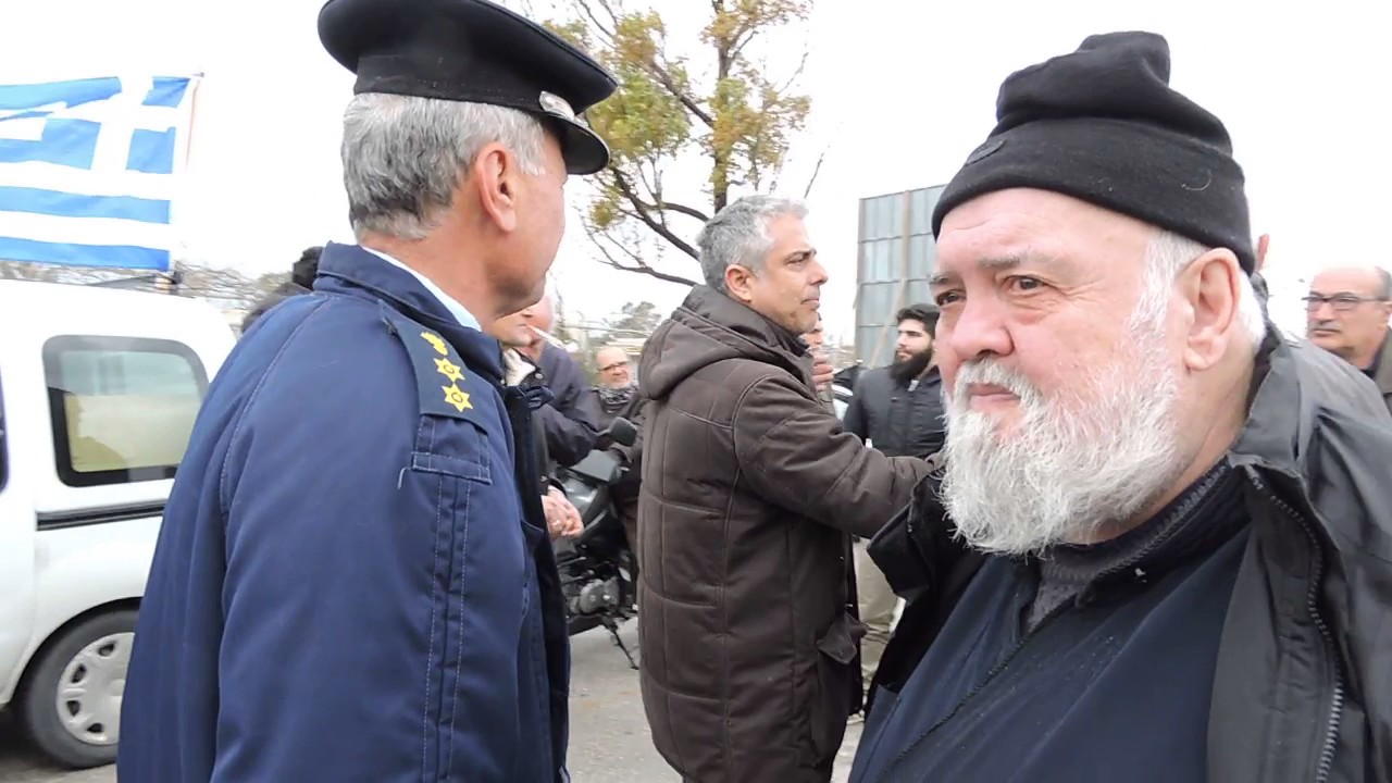 ΔΙΑΒΟΥΛΕΥΣΕΙΣ ΑΣΤΥΝΟΜΙΑΣ - ΠΟΛΙΤΩΝ ΣΤΟ ΑΕΡΟΔΡΟΜΙΟ ΧΑΝΙΩΝ - YouTube