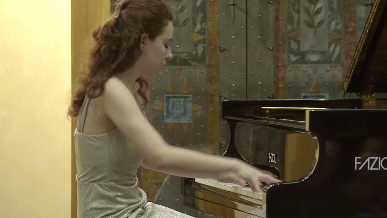 Alice Burla plays Kapustin Toccatina - YouTube