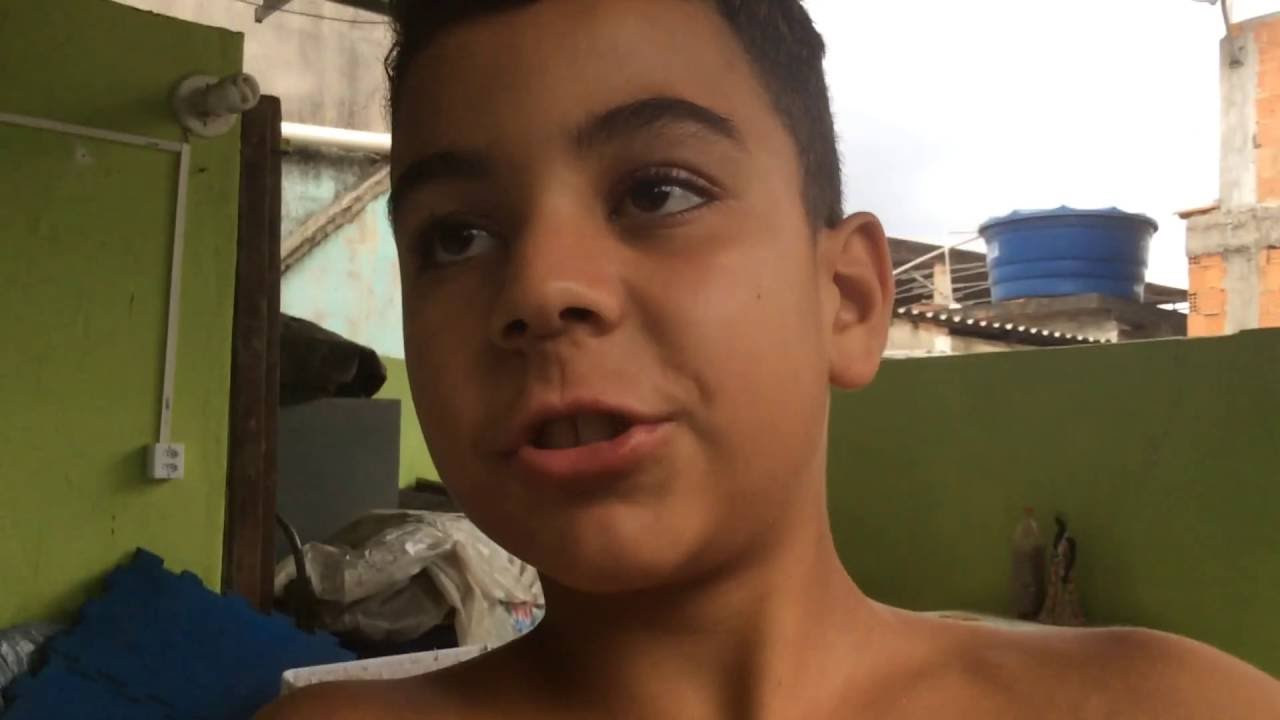 Desafio da garrafa ( water bottle flip challenge ) - YouTube