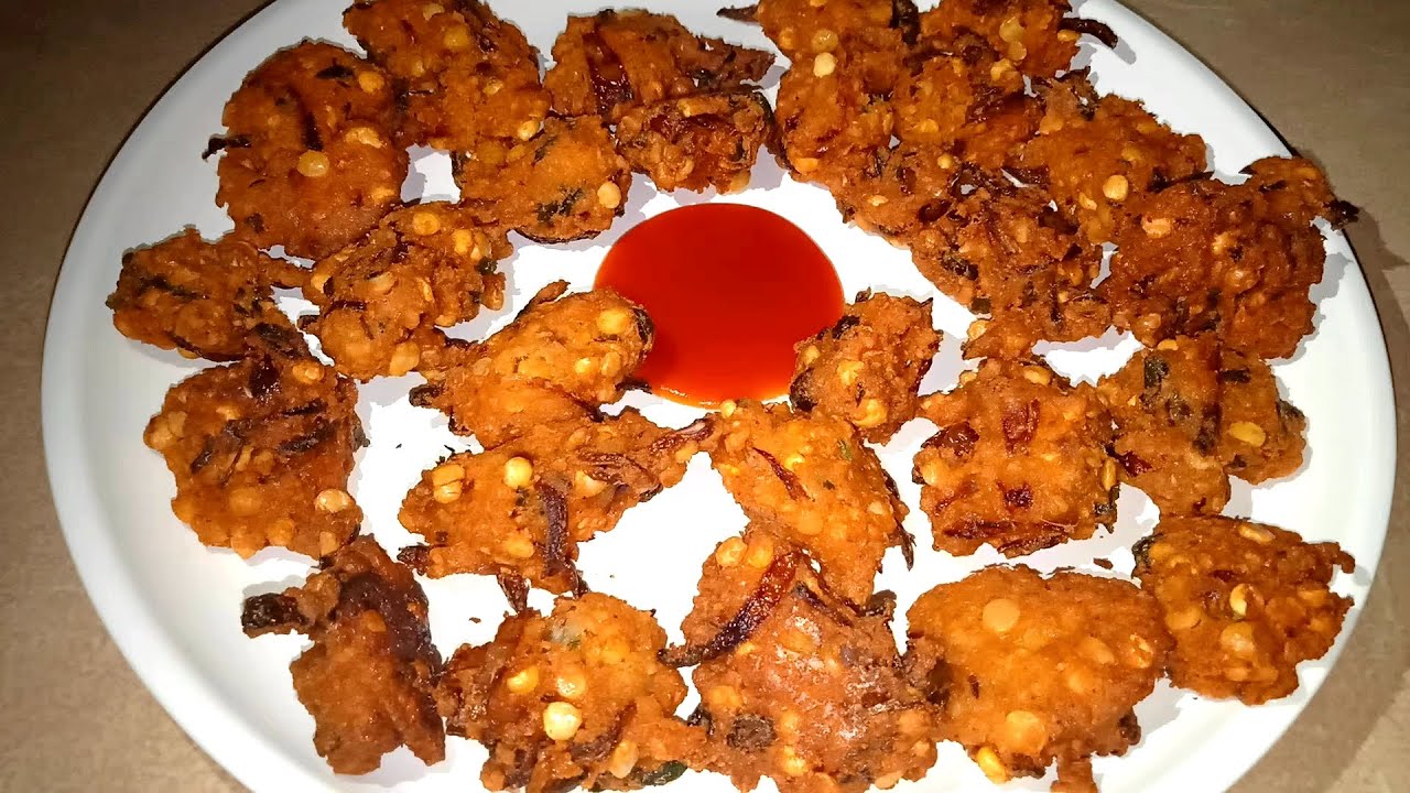 Crunchy Chana Dal Pakora Recipe | चना दाल और प्याज के करारे पकोड़े ...