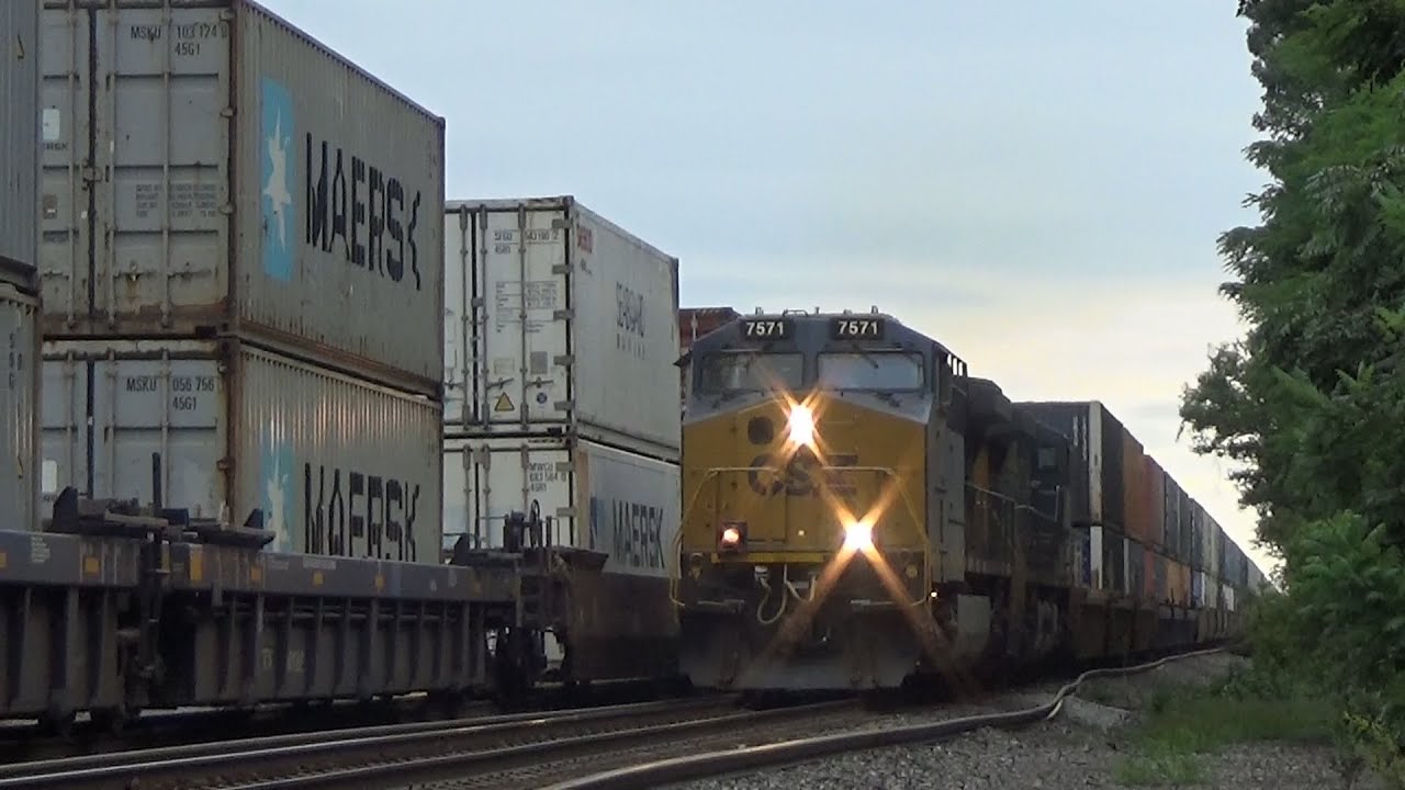 CSX Intermodal I008 ( Bio Diesel #7571 K5LA!! ) overtakes restricted ...