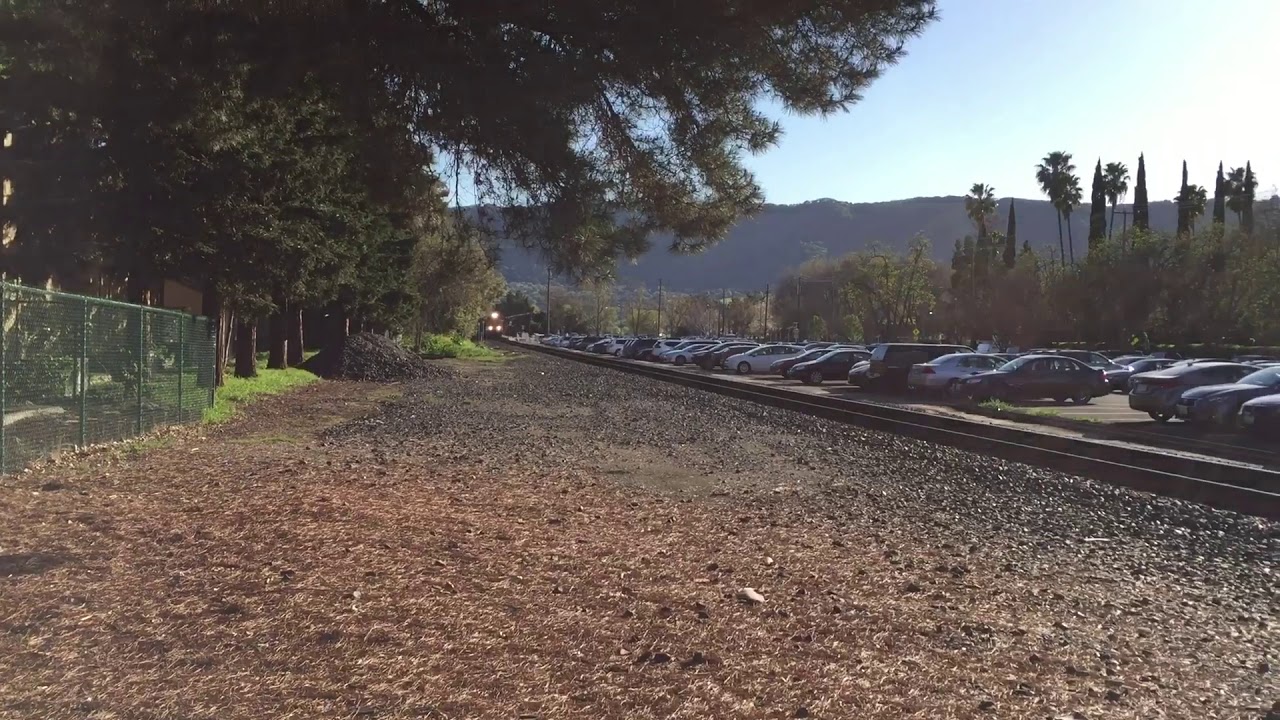Up 8514 power move going through Pleasanton - YouTube