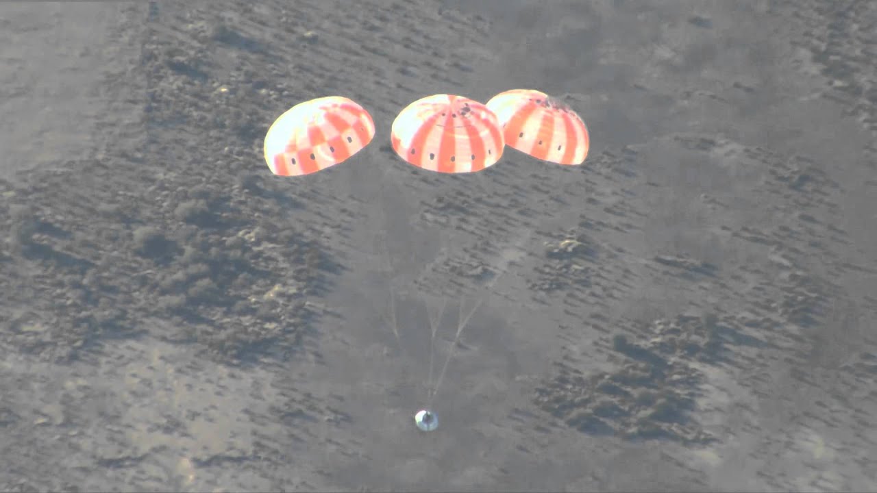 NASA Tests Orion Spacecraft Parachute Jettison Over Arizona - YouTube