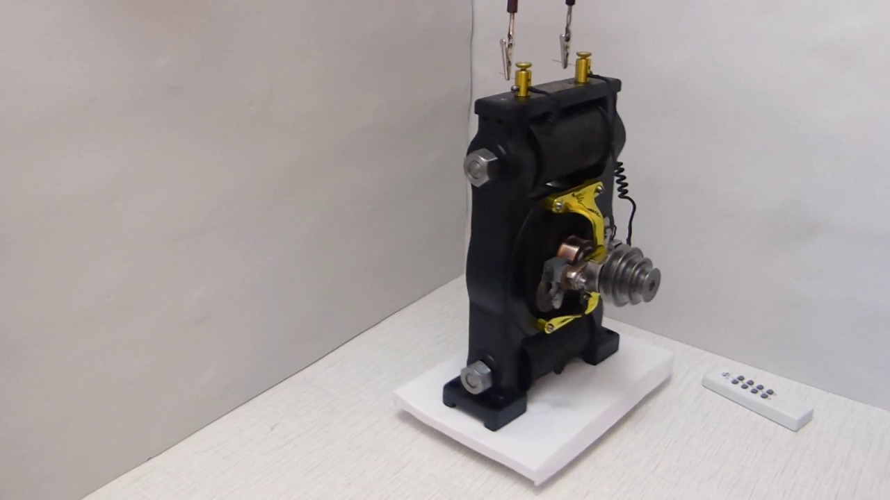 Very old electric motor-restored - YouTube