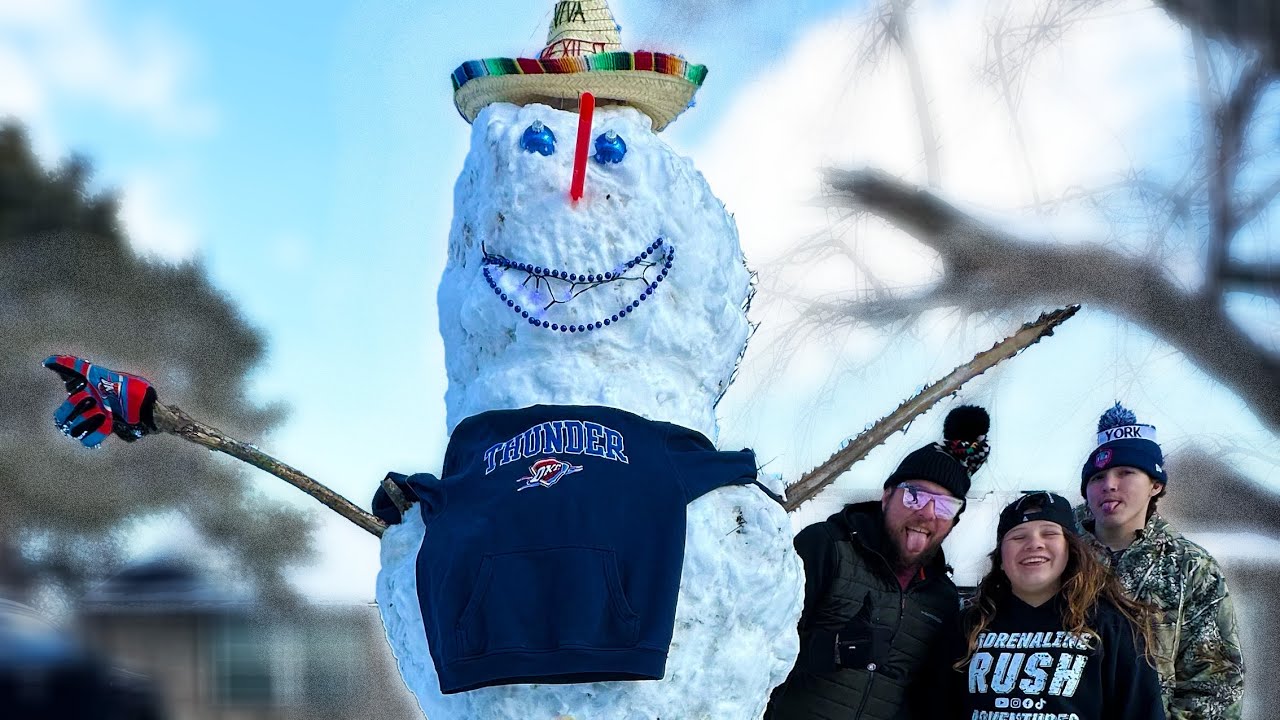 SNOWMAN CONTEST! Could we pull off the win? - YouTube