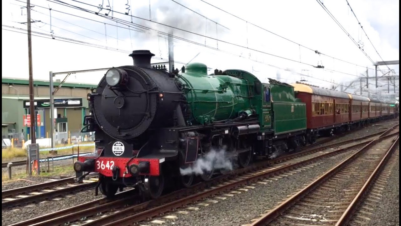 Australia - Sydney's Great Steam Train Race 2017 - Captured from both ...