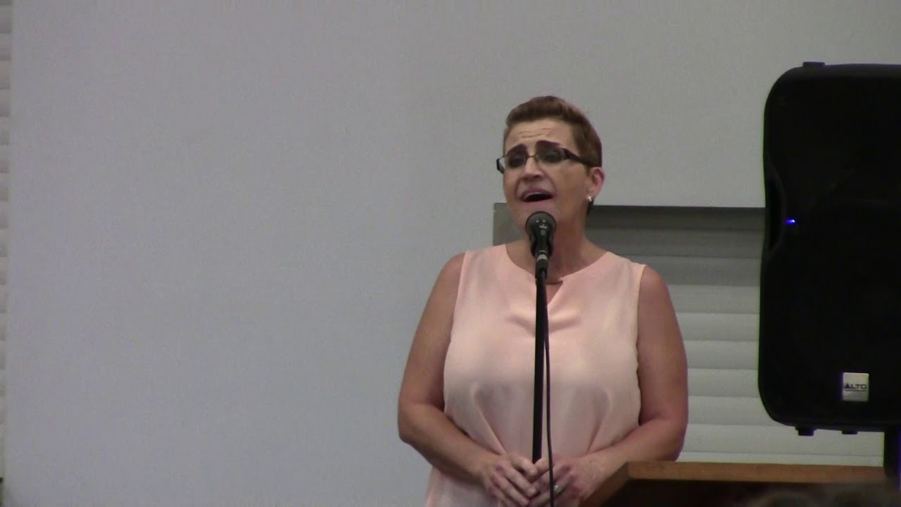 Rose Wallace singing "In My Daughter's Eyes" - YouTube