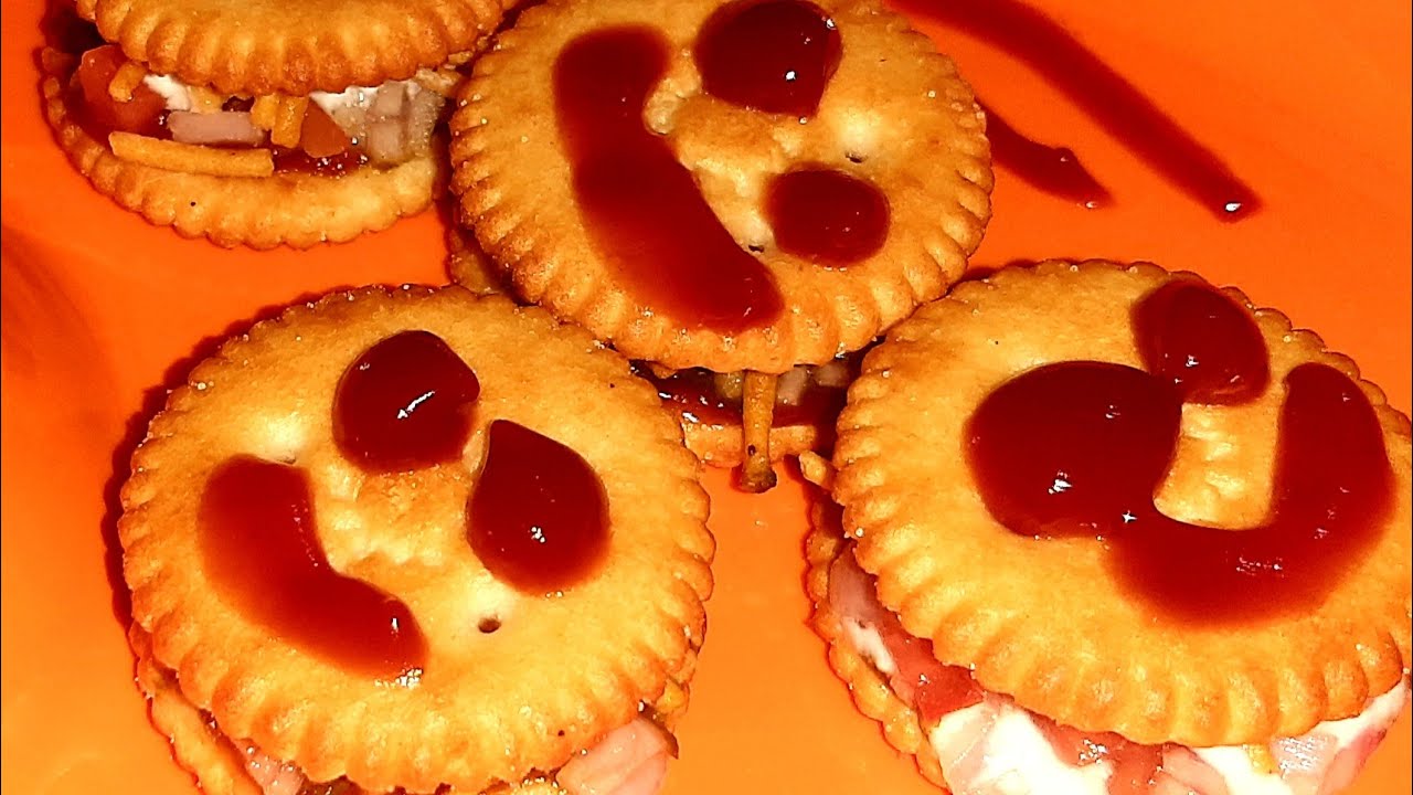 Monaco biscuit sandwich/monaco biscuit snack recipe. - YouTube