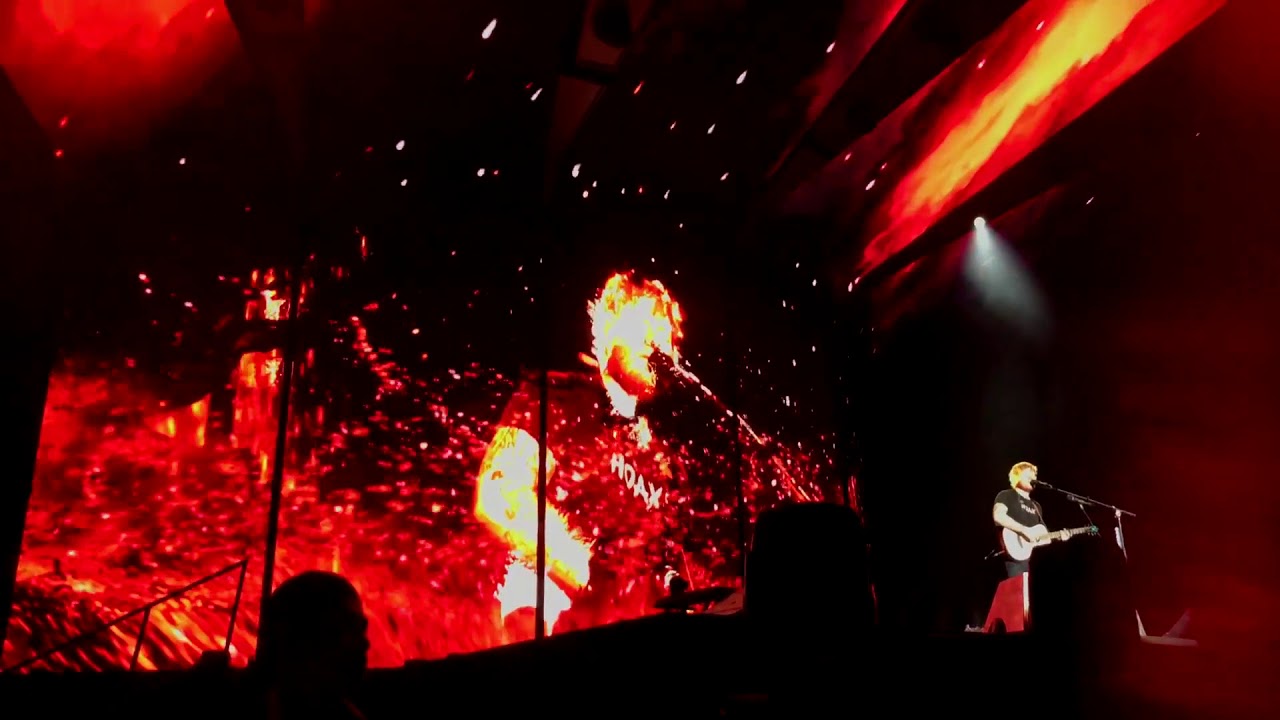 Ed Sheeran - Bloodstream (Live In Malaysia 2017) - YouTube