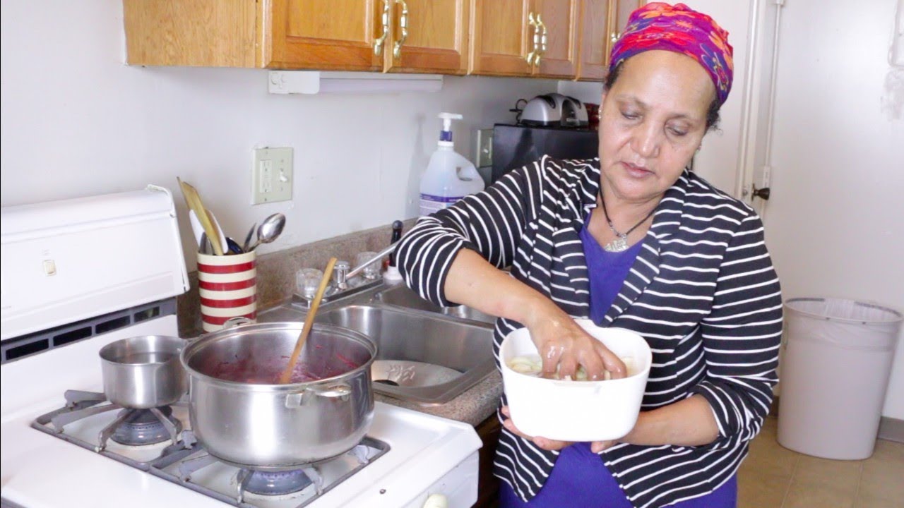 Ethiopian Food - How to Make Key Sir and Dinich Wet - የቀይ ስር እና ድንች ወጥ ...