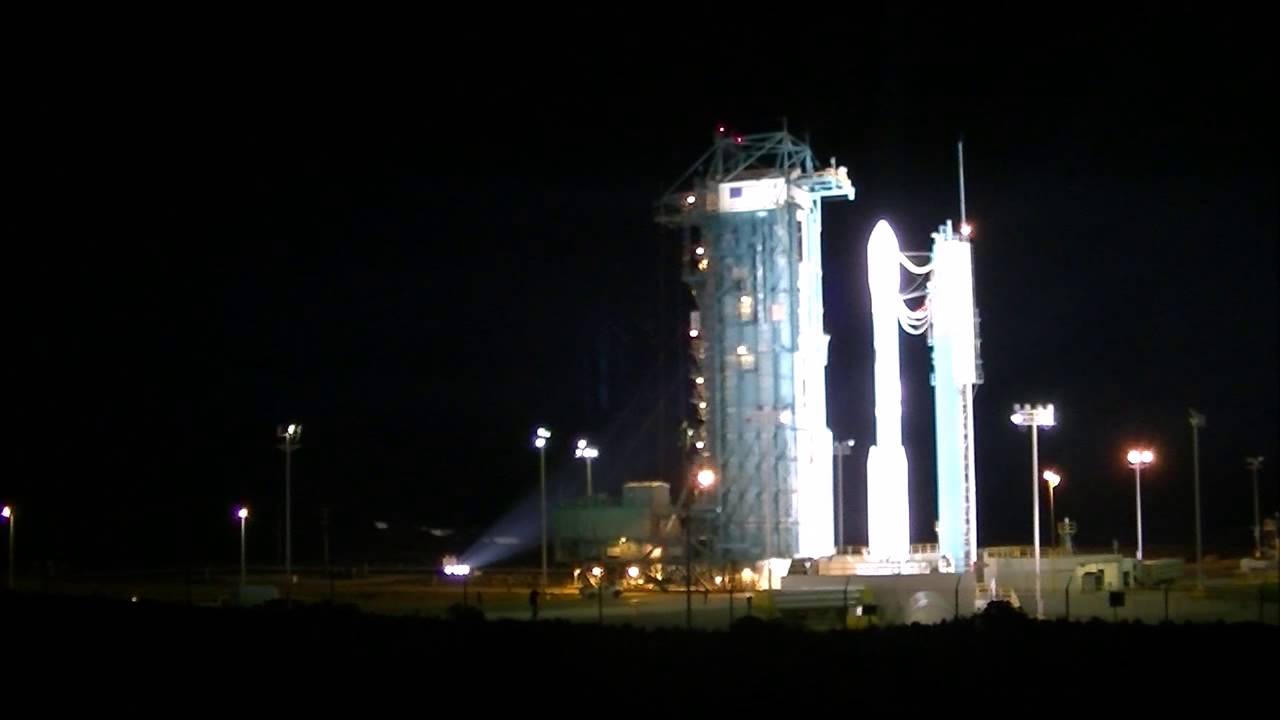 Delta II 7320 SMAP Mobile Service Tower Rollback Before Launch - YouTube