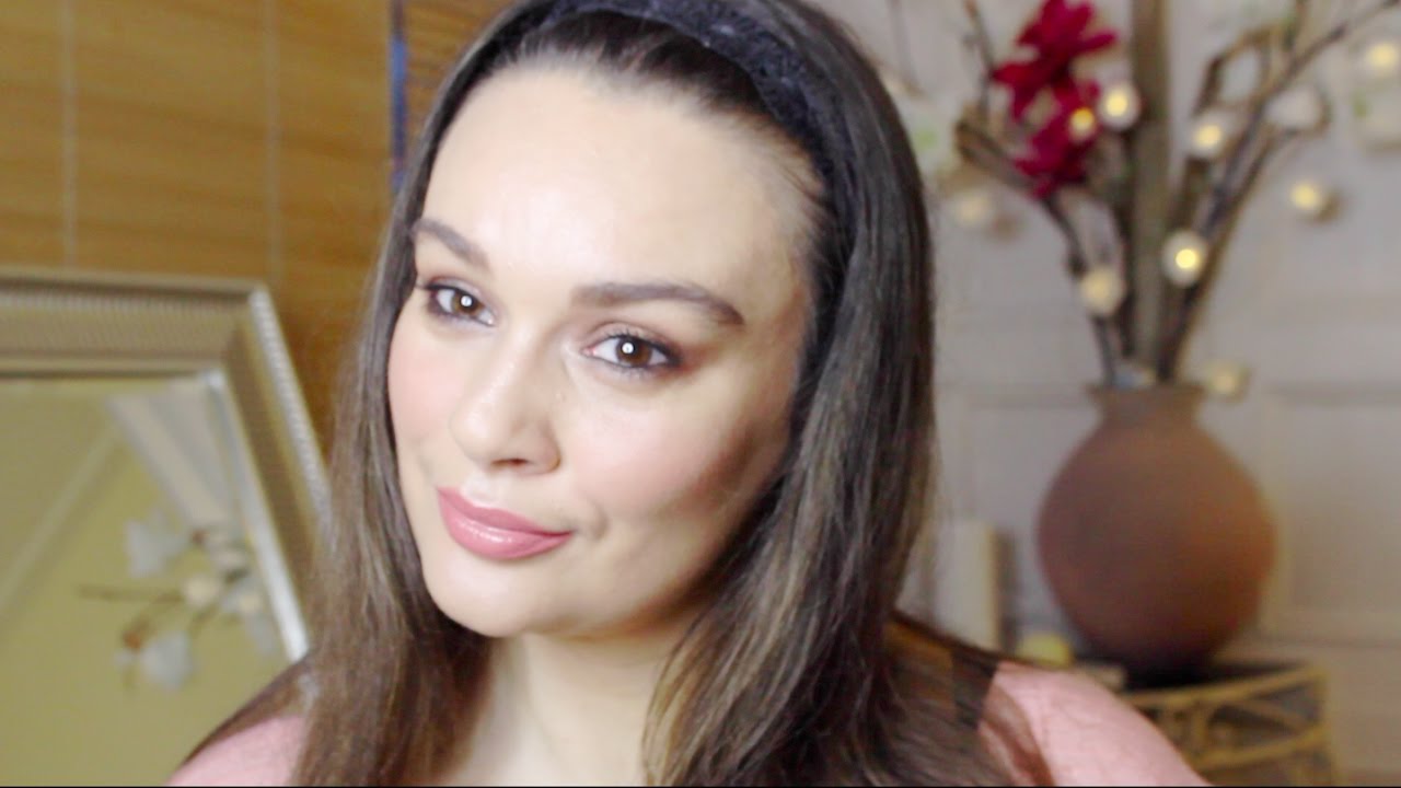 Natural Makeup Look for Over 30's - YouTube