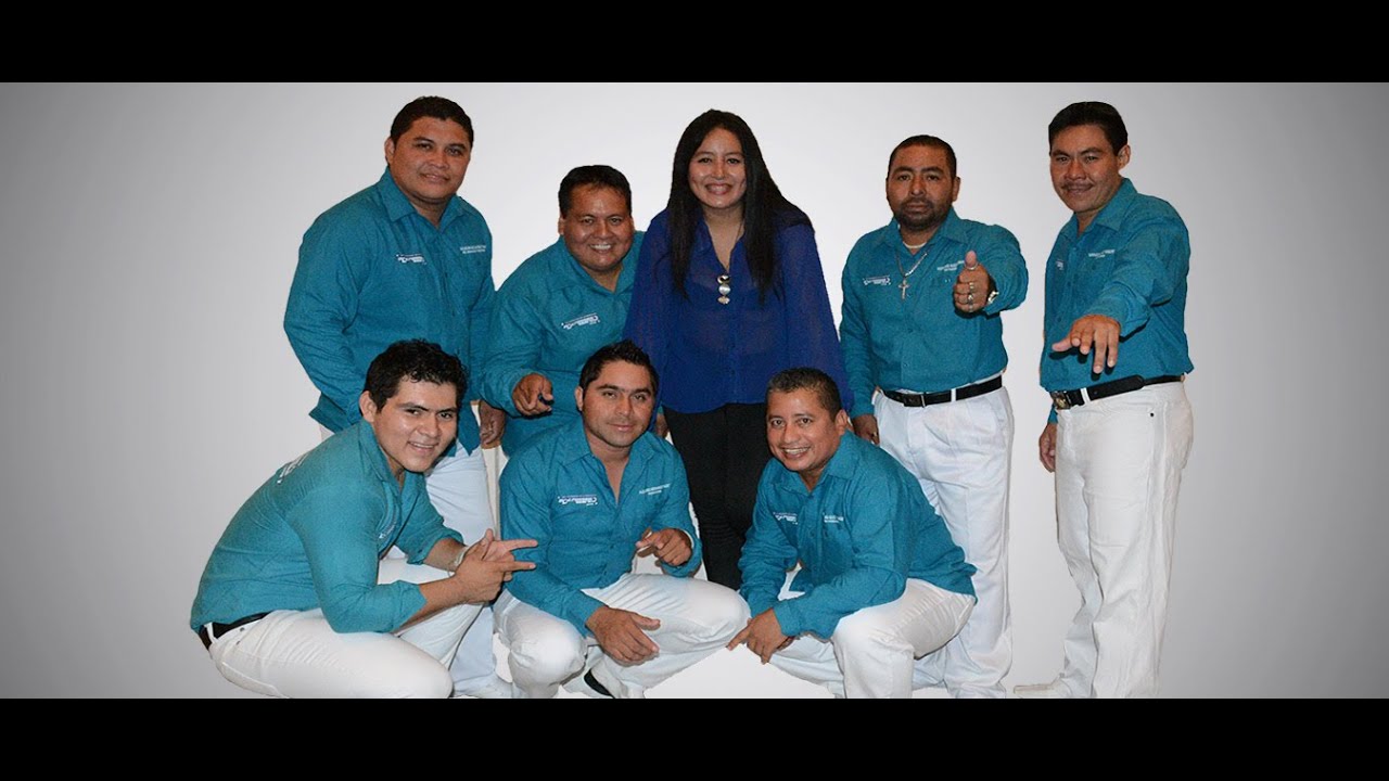 Inseparable Show Vivir Mi Vida - YouTube