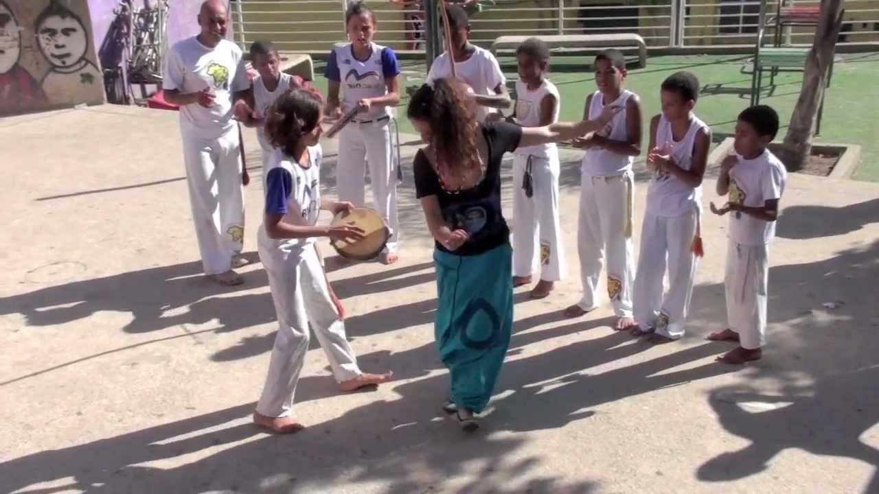 Samba jam in Rocinha! - YouTube