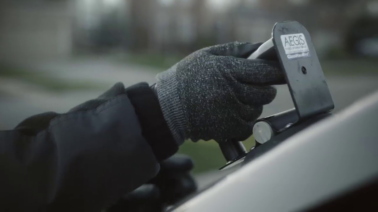 Speedy Glass - Our Mobile Service - YouTube