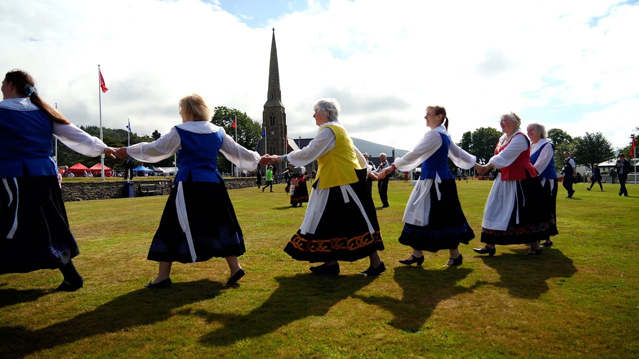 Lesh Bree Gys Phurt Chiarn (The Train Dance): The Manx Folk Dance ...