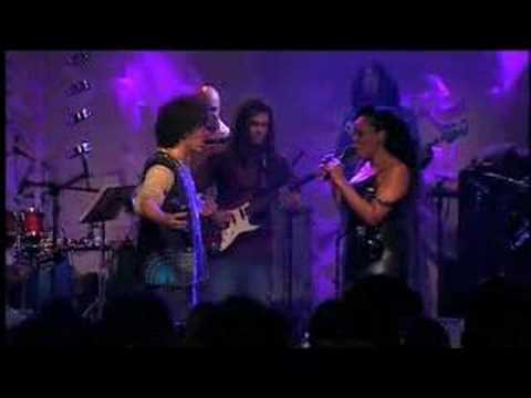 Simoninha canta com Paula Lima 2005