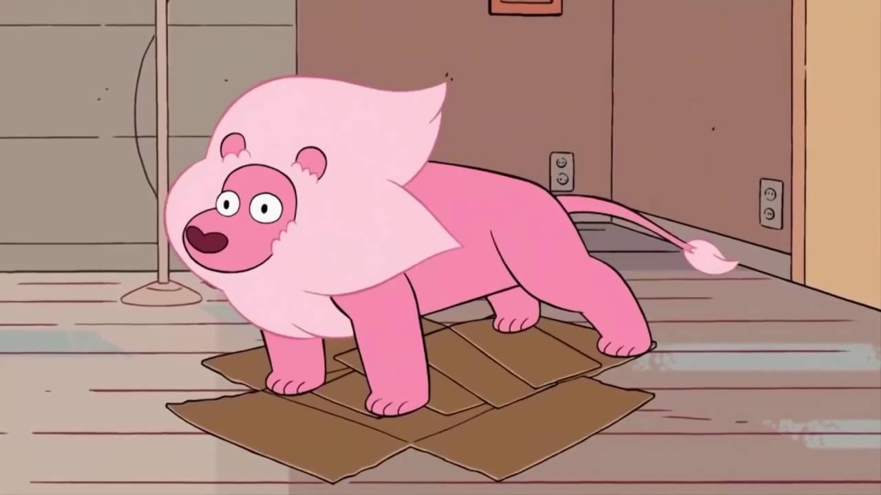 Lion loves to fit in a box [60FPS] - YouTube