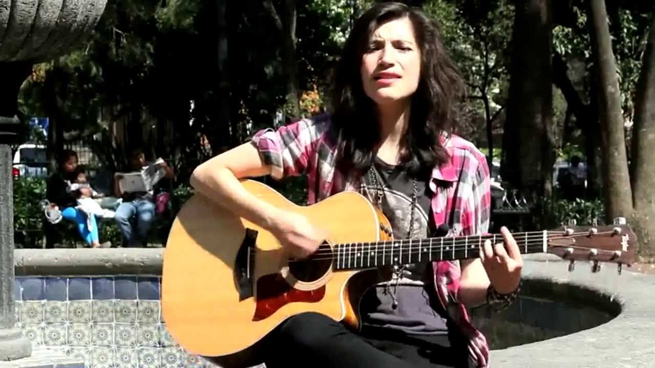 Sofi Mayen cuenta como nació el tema "Inmortal" - YouTube