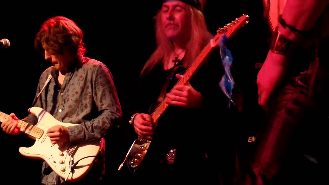 POUNDING Vintage Scorpions ULI Jon Roth in Dallas, 2015 - YouTube