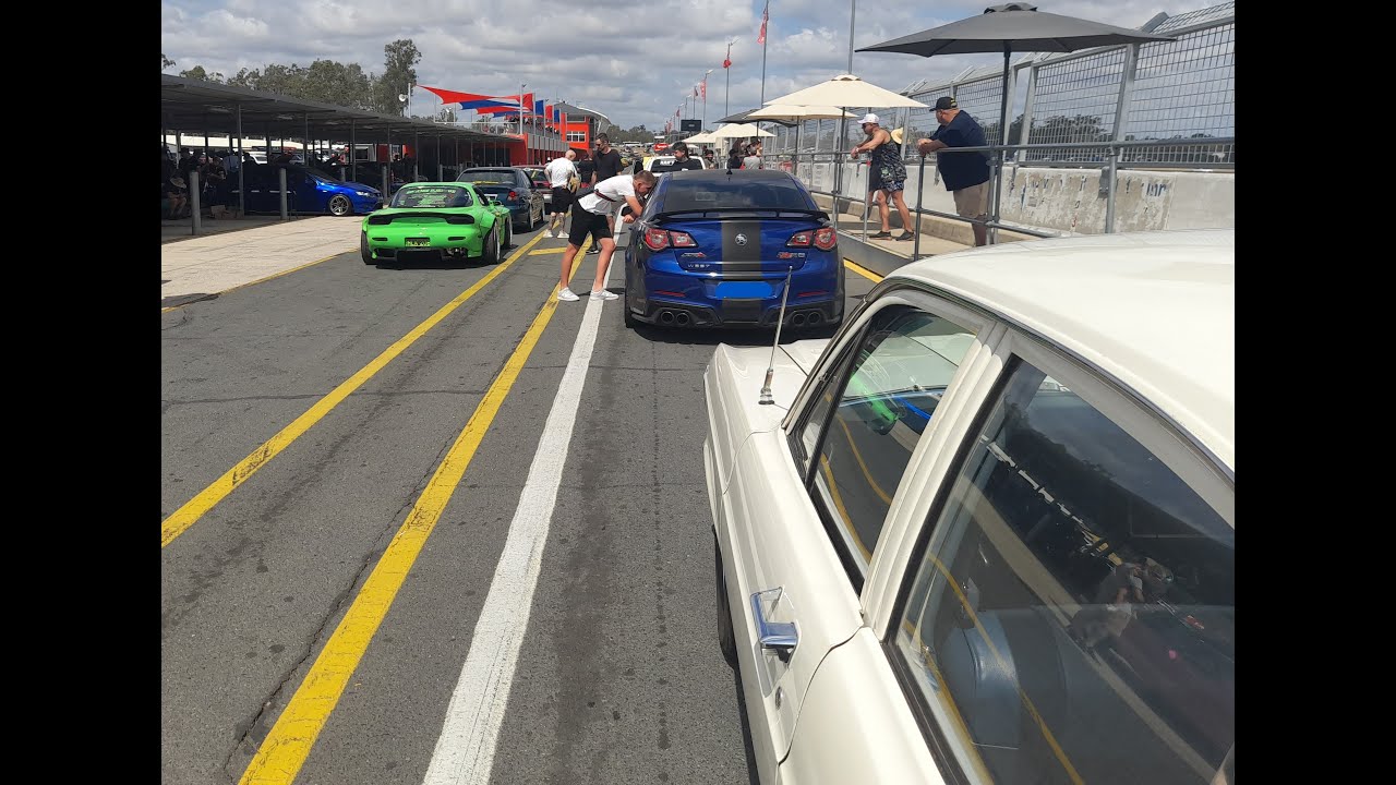 LS1 XW Falcon at Powercruise 93 - QLD Raceway - YouTube