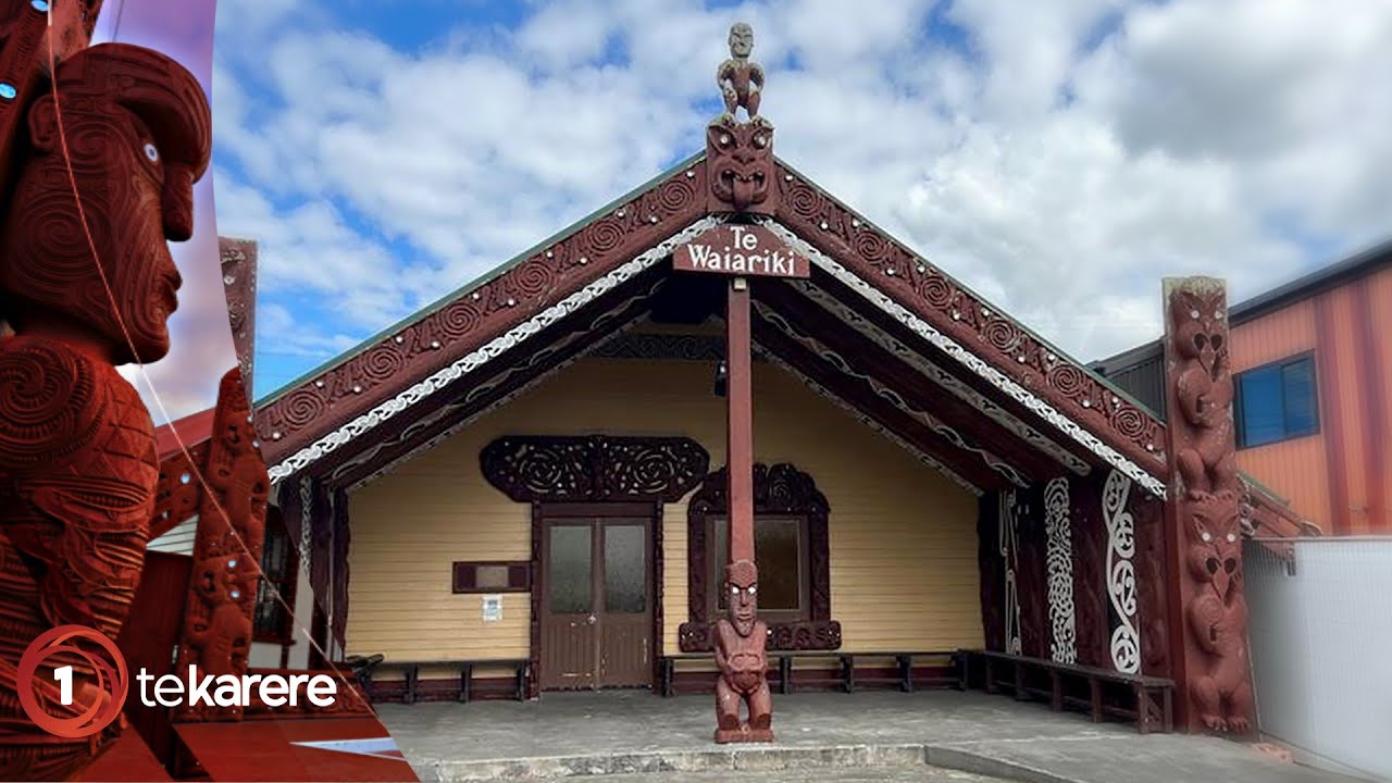 Kua whakahōutia ngā whakairo kei Te Whaiora marae - YouTube