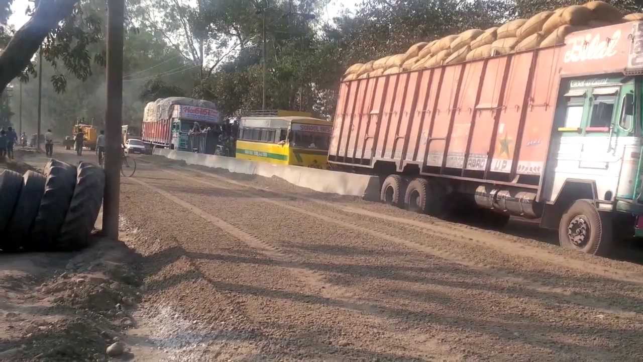 Construction of Stabilised Road with RBI Grade 81 - YouTube