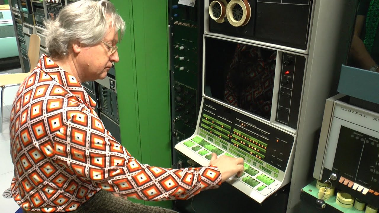 Stream vom 14.10.2021 - Thema: Der PDP-12 - YouTube