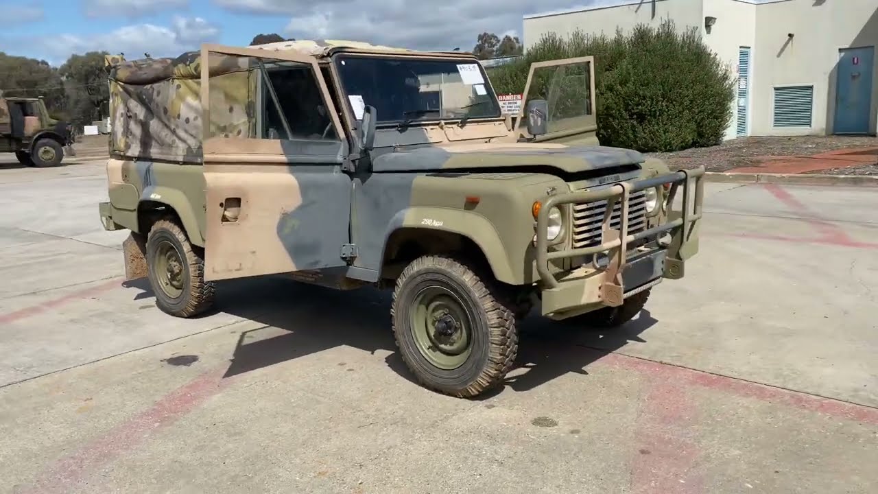 Land Rover FFR ARN 49058 - YouTube