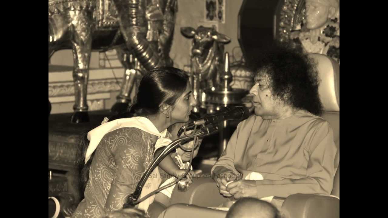 Doctors meet The ONLY Doctor - Sathya Sai Baba - YouTube