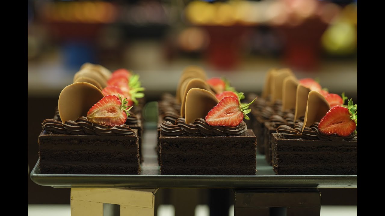 Angel's Delight Cakes by Maria Draghici | Viata-Perfecta.ro - YouTube