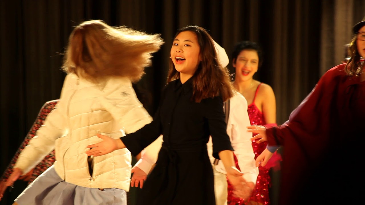 Kayla Singing at Annie's musical 2018 part1 - YouTube