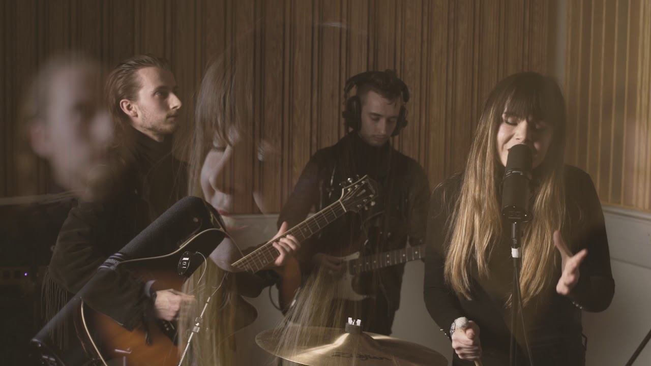 Song Circles: Live Lounge - Elea performing 'Tomorrow at Dawn' - YouTube