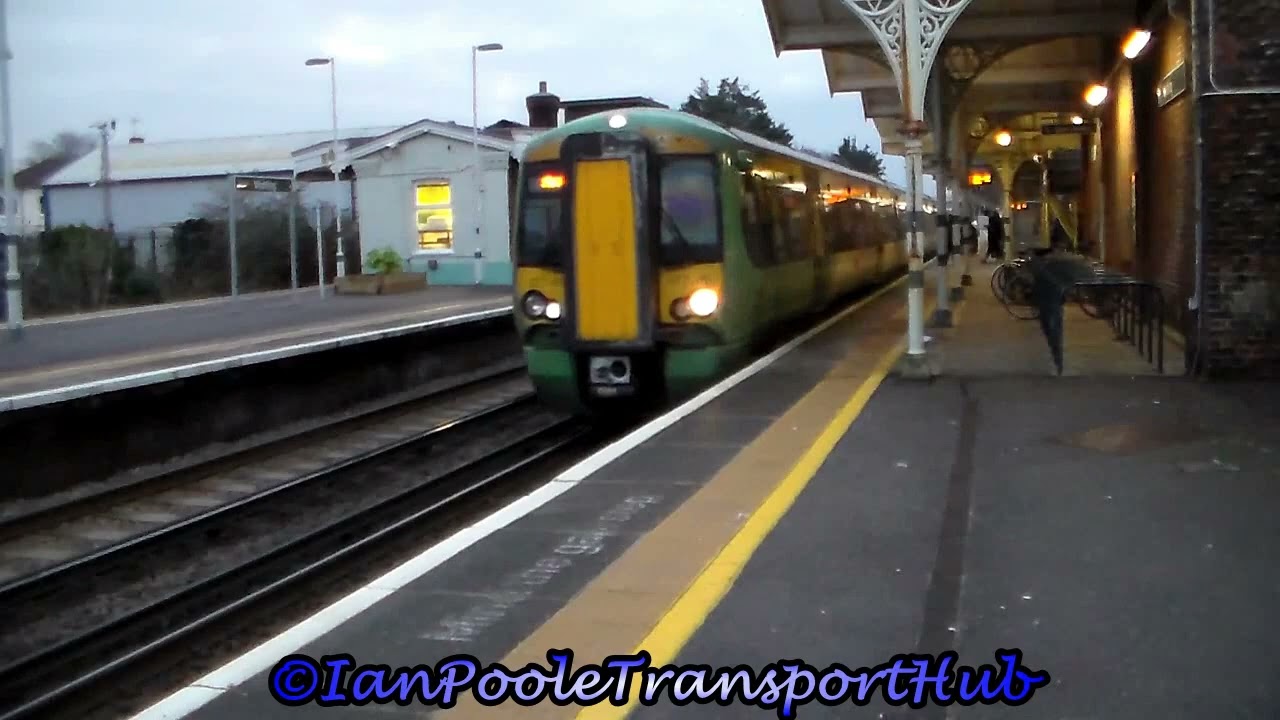 ***SOUTHERN DIVERTS*** Trains at Worthing train station (15th January ...